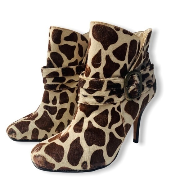 Facade | Shoes | Facade Cameron Giraffe Booties Size 6 | Poshmark